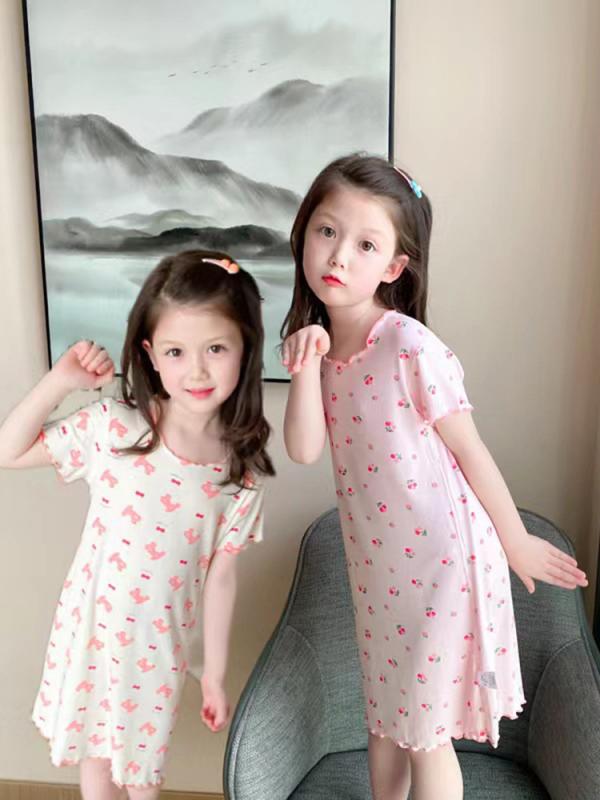 ・性別: 女の子・対象年齢: 中小キッズ(3～8歳、100～140cm)・素材: モーダル75%・スタイル: 韓国版・厚さ: 薄手・柄: 漫画・生地: モーダル・生地加工: 柔らかい加工・画像: 実写、モデルなし・安全レベル: A・糸処理:...