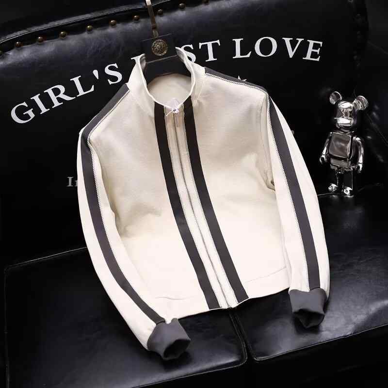 ・商品カテゴリ: カジュアルスーツ・スタイル: その他・対象年齢: 成人・対象: 青少年・襟型: 翻領・版型: 合体型・前立て: プルオーバー・厚さ: 薄手・柄: 無地・主な素材: コーデュロイ・裏地: アセテート繊維・シーン: カジュアル...