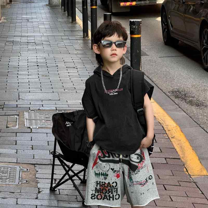 ・性別: 男の子・スタイル: 韓国風・セット内容: トップス、パンツ・対象年齢: 8歳以上・適用季節: 夏・袖丈: ノースリーブ・帽子: フード付き・パンツ丈: ハーフパンツ・厚さ: 薄手・素材: ポリエステル30%・安全等級: B類・クロ...