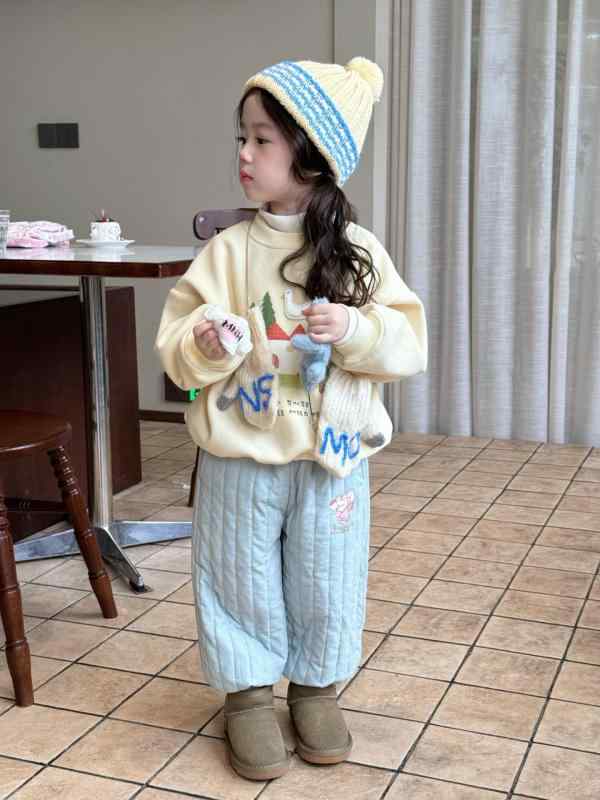 ・商品種類: 子供用セットアップ・対象: 女児・スタイル: 韓国風・セット内容: トップス、ボトムスの2点セット・対象年齢: 3～8歳 (100～140cm)・シーズン: 冬、秋・袖丈: 長袖・フード: フードなし・パンツ丈: 長ズボン・生...