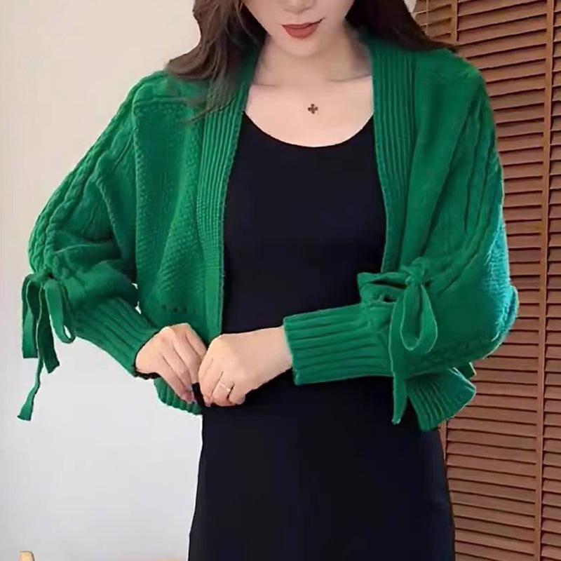 ・カテゴリ: ニット、セーター・素材: アクリル、ポリエステル、鹿毛绒・柄: 3D・スタイル: カジュアル、韓国風・袖丈: 長袖・ネックライン: Vネック・カラー: グリーン、カーキ、オフホワイト、ブラック・サイズ: フリー・フィット: ゆ...