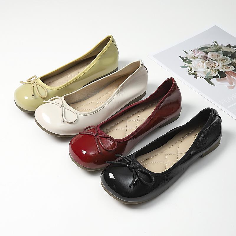 ・流行要素: 浅口・靴のつま先の形状: スクエアトゥ・靴の表面素材: エナメル・スタイル: 韓国風・対象: 女性・ヒールの高さ: ローヒール（1-3cm）・柄: 無地・適した季節: 春、夏、秋・カラー: バーガンディ、ブラック、アプリコット...