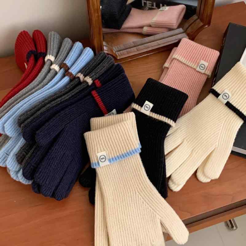 ・機能: 防滑、タッチパネル対応、保温、防風・スタイル: デザイン・カラー: ダークブルー、ダークグレー、スカイブルー、グレー、レッド、カーキ、ブラック、オフホワイト、ピンク・サイズ: フリーサイズ・素材: 熊猫绒・カテゴリー: 保温手袋・...