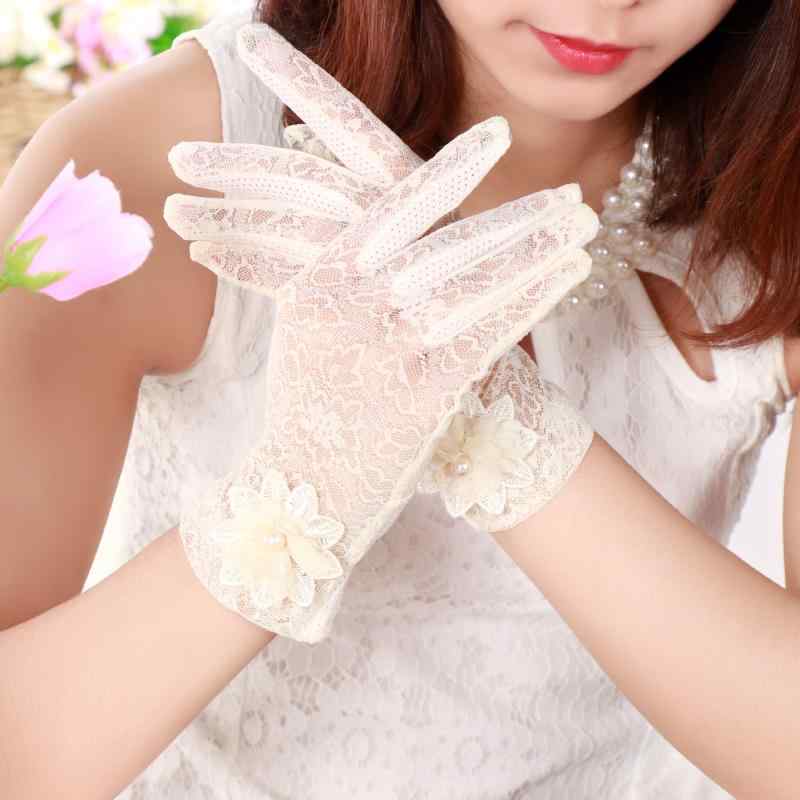 ・機能: 日焼け止め、速乾、タッチパネル対応・スタイル: スイート、プリンセス、韓国風、フェアリー・対象: 女性・カテゴリ: 日焼け止め手袋・柄: 花柄、文字・素材: ナイロン、ポリエステル、レース・主素材含有量: 71～80%・主素材2含...