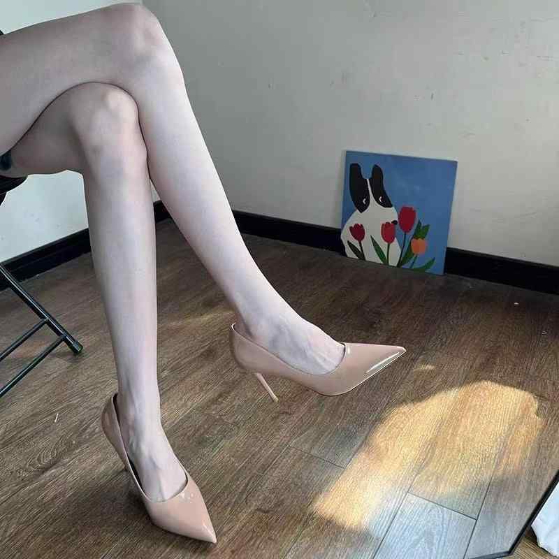 ・カテゴリ: 高跟鞋・靴頭の形状: 尖頭・スタイル: 韓版・対象: 女性・ヒールの高さ: ハイヒール（6-8cm、9cm）・柄: 無地・シーズン: 春、夏、秋、冬・カラー: 杏色7cm、黒色7cm、杏色9cm、黒色9cm・サイズ: 35、3...