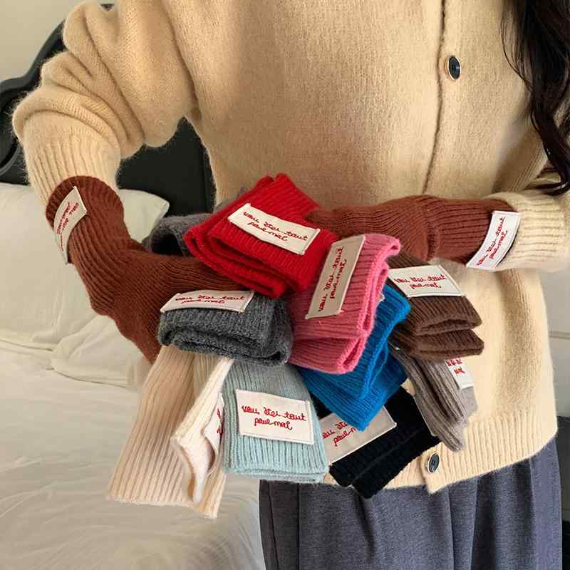 ・機能: 保温・スタイル: 日韓、甘め、韓版韓式・カテゴリ: 保温手袋・種類: 分指手袋・カラー: ブラック、オフホワイト、ワインレッド、ピンク、オートミール色、ダークグレー、ミントグリーン、ブラウン、キャラメル色、コーヒー色、ピーコックブ...