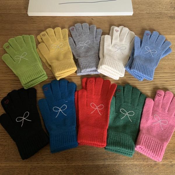 ・カテゴリ: 手袋・機能: タッチスクリーン、防寒、防風・スタイル: 5本指手袋・カラー: レッド、ブラック、ブルー、イエロー、グリーン、ピンク、グレー、パープル、ホワイト・サイズ: フリーサイズ・素材: ポリエステル・加工: その他