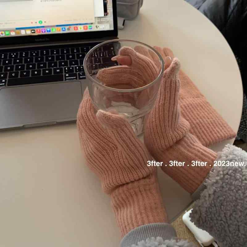 ・項目名: カテゴリ・値: 手袋・項目名: 機能・値: 保温・項目名: スタイル・値: フィンガーレス・項目名: 色・値: ピンク, グリーン, ローズレッド, ブルー・項目名: 素材・値: ポリエステル