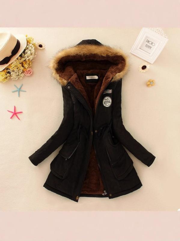 ・素材: 綿類混紡、綿、ポリエステル・充填物: 綿・着丈: ミドル丈(65cm<着丈≤80cm)・袖丈: 長袖・シルエット: ゆったり・襟の形: フード付き・ファー: フェイクファー・ファー取り外し: 不可・前立て: ジッパー・デザイ...