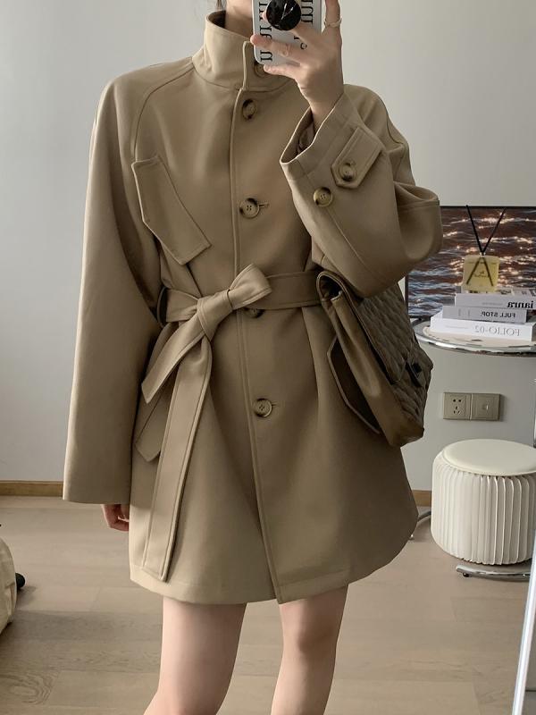 ・素材: シェニール、スパンデックス・柄: 無地・厚さ: 中厚・フィット: ゆったり・着丈: ミドル丈(50cm超～65cm以下)・ネックライン: ポロネック・袖丈: 長袖・袖のタイプ: レギュラー・ボタン: シングルブレスト・カラー: ス...