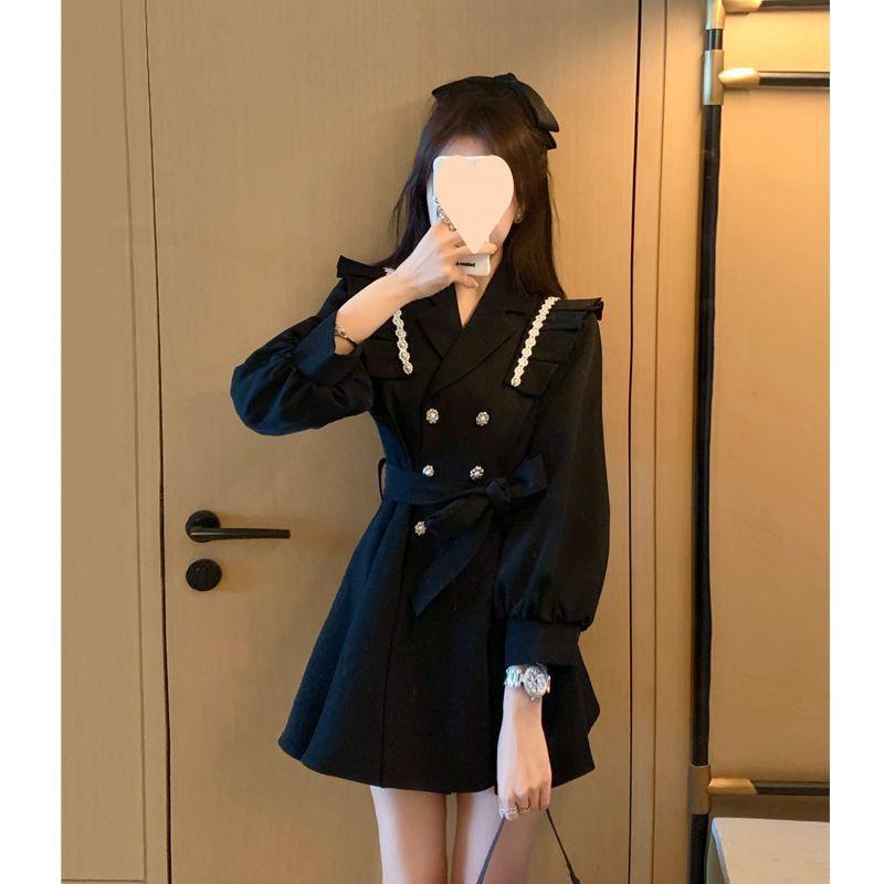 ・素材: ポリエステル・ネックライン: スーツ襟・袖丈: 長袖・柄: 無地・カラー: ブラック・サイズ: S, M, L, XL, 2XL・スタイル: 通勤・袖のタイプ: フレアスリーブ・対象: 大人・性別: 女性・流行の要素: 無地, 拼...