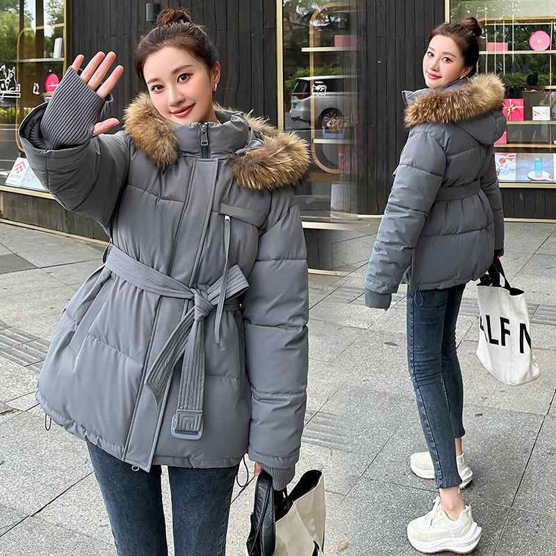 ・カテゴリ: 綿入りコート・素材: ポリエステル、スパンデックス、ポリエステル綿・着丈: ミドル丈（65cm超80cm以下）・袖丈: 長袖・シルエット: ゆったり・襟の形: ハイネック・前開き: ジッパー・特徴: ポケット・厚さ: 厚手・袖...