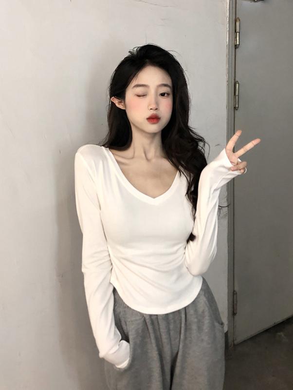 ・素材: ポリエステル・柄: 無地・スタイル: プルオーバー・袖丈: 長袖・シルエット: スリム・着丈: ミドル丈(50cm超～65cm以下)・ネックライン: Vネック・袖のタイプ: レギュラー・テイスト: エレガント、オフィス・カラー: ...