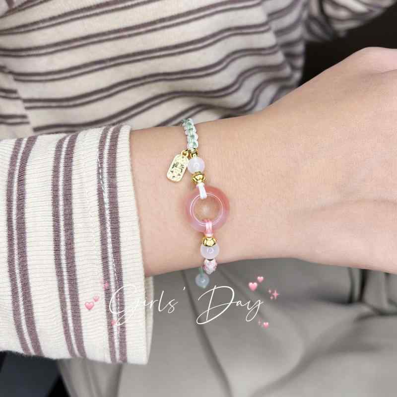 ・種類: 赤い紐・素材: 紐・スタイル: エスニック・カラー: ピンク、緑、赤、黒・対象: ペア・加工方法: 手編み・流行要素: 配色、配列