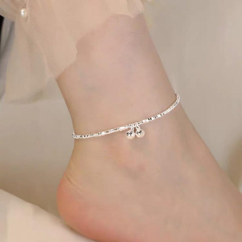 ・素材: 銅・処理: 電鍍・スタイル: レディース・デザイン: 幾何学型・カラー: シルバー・モチーフ: 鈴・カテゴリー: ブレスレット・テイスト: 韓国、スイート、エスニック