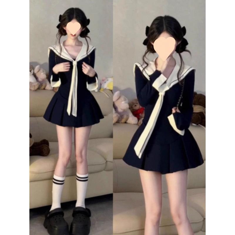 ・スカート丈: ロング・デザイン: 無地・素材: ポリエステル・素材（%）: 95%以上・スタイル: 通勤・セット内容: スカート、トップス・対象: 女性・袖丈: 長袖・袖の種類: フレアスリーブ・カラー: ネイビー（上下セット、トップス、...