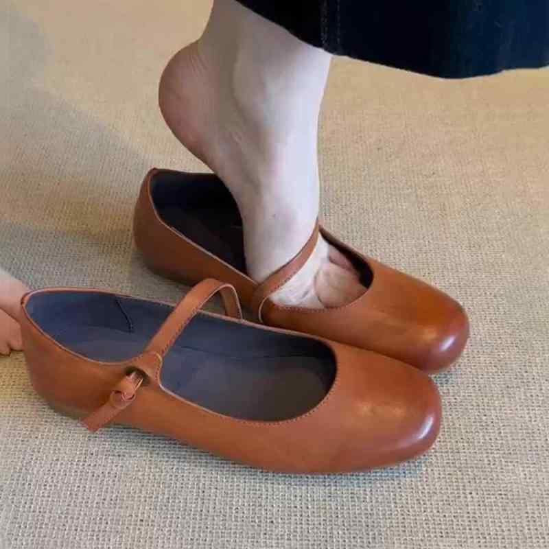 ・スタイル: 5073-1 ・流行の要素: 浅口 ・靴のつま先の形状: ラウンドトゥ ・アッパー素材: マイクロファイバー ・レザーの特徴: 修面 ・対象: 女性 ・ヒールの高さ: ローヒール(1-3cm) ・柄: 無地 ・適した季節: 春...