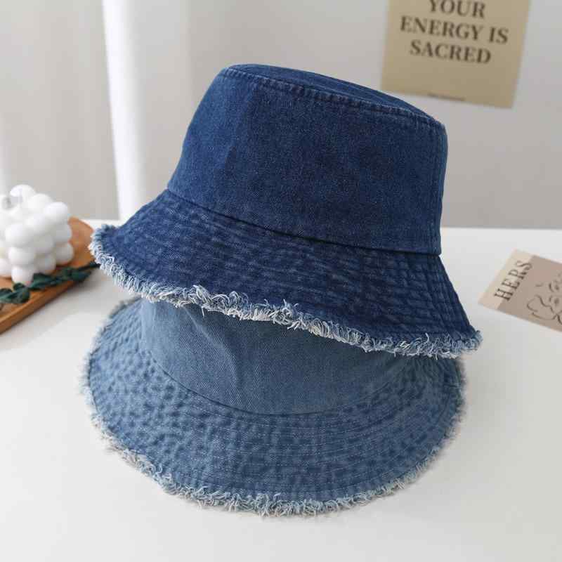 hat_category: 漁夫帽 hat_type: フラット brim_shape: つばなし colors: 深藍色 牛仔藍 浅藍色 黒色 size: M（56-58cm） functions: 防晒 防風 遮陽 materials:...
