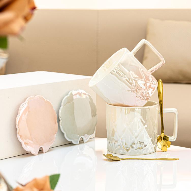 ・カラー: 電鍍ピンク、電鍍グレー、電鍍青色、電鍍オレンジ・容量: 380ml・スタイル: 現代シンプル・素材: керамика・适用送礼关系: 子供、恋人、夫婦、同僚、友達、親戚、先輩、先生・适用节日: バレンタインデー、こどもの日、母...