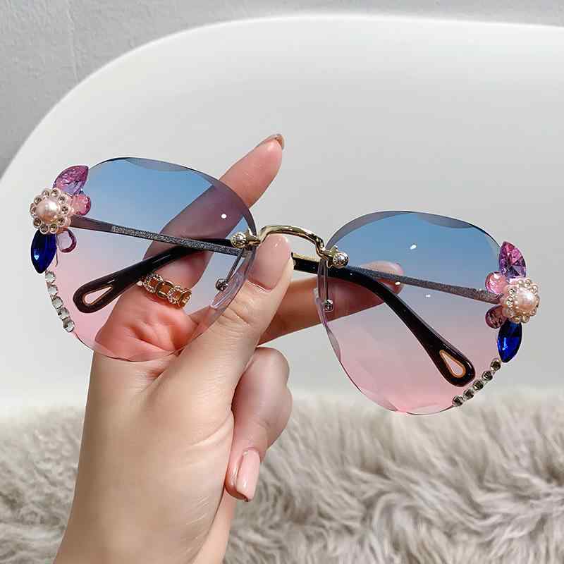 ・レンズカラー: ピンク・フレームカラー: ゴールド・透過率分類: 3・眼鏡構造: フレームレス・UVカット: UV400・適用シーン: 日焼け防止、釣り、旅行、アウトドアスポーツ、サイクリング、舞台演出、パーティー・度付き対応: 不可・カ...