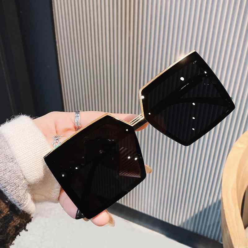 ・レンズカラー: ブラック・フレームカラー: グリーン・UVカット: UV400・用途: 日焼け防止、釣り、旅行、アウトドアスポーツ、サイクリング、おしゃれ、運転、舞台、パーティー・眼鏡構造: フレームレス・度付き対応: 不可・カラー: ブ...