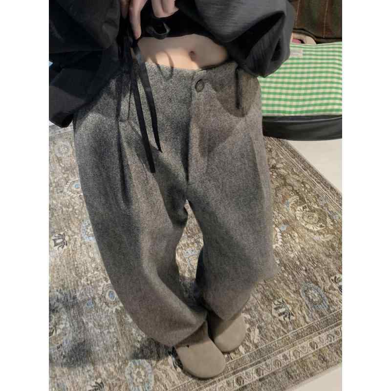 ・素材: 毛呢、アクリル、ポリエステル