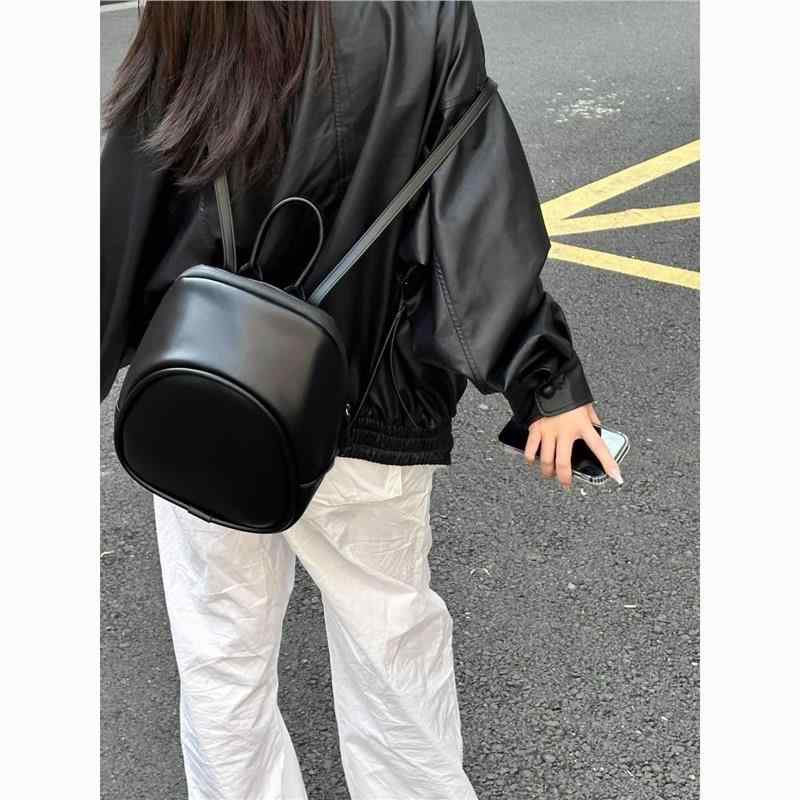 ・カラー: ブラック・対象: 男女兼用・素材: PU・スタイル: ジェンダーレス・用途: ビジネス