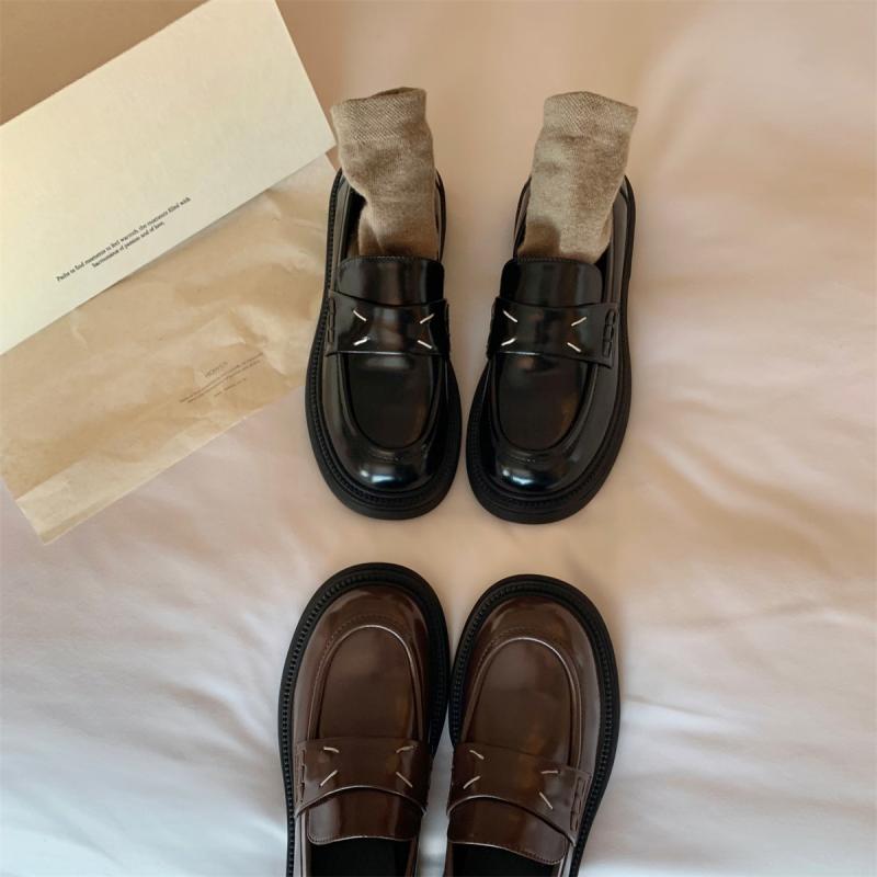 ・カラー: ブラック、ブラウン・サイズ: 35、36、37、38、39、40・流行の要素: 太ヒール・つま先の形状: ラウンドトゥ・スタイル: ブリティッシュ・アッパー素材: 牛革・皮革の特徴: 牛革二層・ヒールの高さ: ミドルヒール（3-...