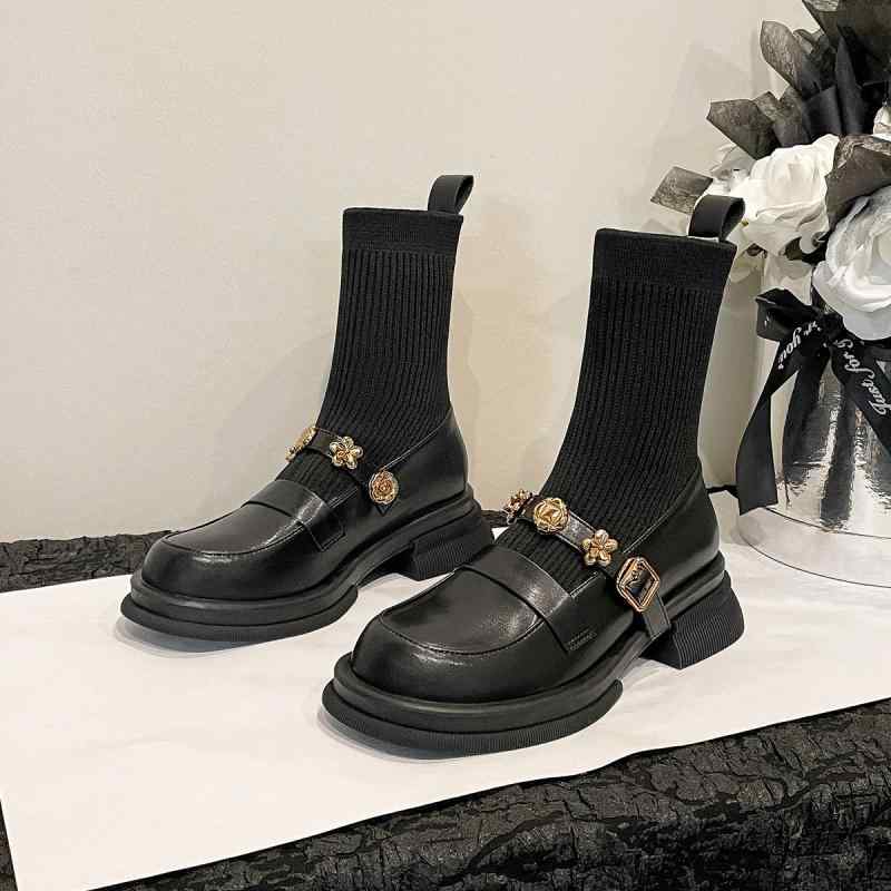 ・項目名: カテゴリ・値: 袜靴・項目名: 対象年齢・値: 成人・項目名: アッパー素材・値: 超纤・項目名: ソール素材・値: ゴム・項目名: 性別・値: 女性・項目名: スタイル・値: カジュアル・項目名: つま先の形状・値: ラウンド...