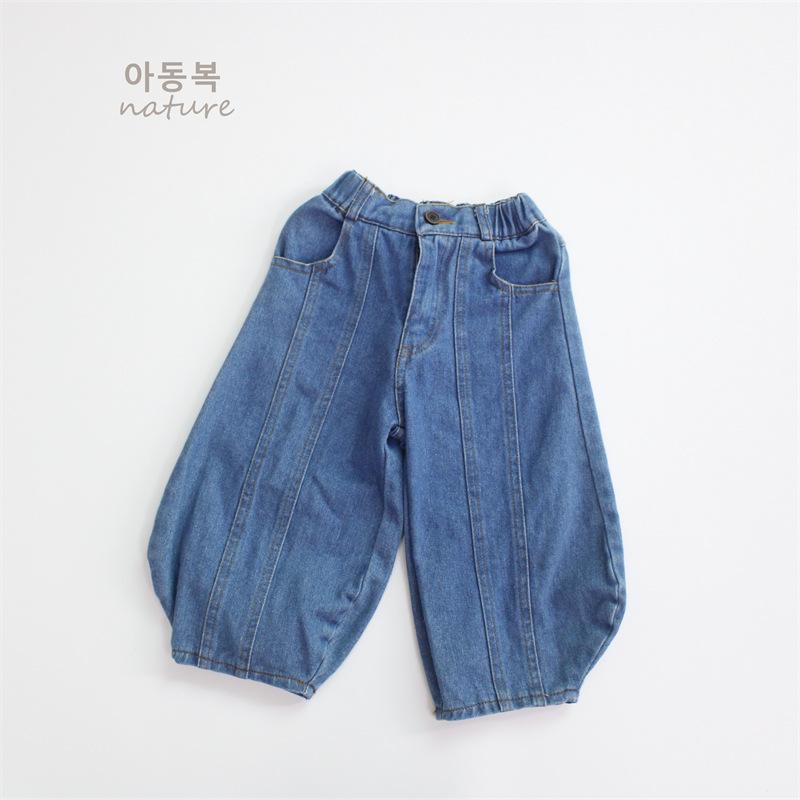 ・スタイル: 韓国版・素材: 綿・安全等級: A類・パンツ丈: 9分丈・対象: 子供用(3~8歳, 100~140cm)・シーズン: 秋・種類: ジーンズ・股: 閉じ・生地加工: 柔らか加工・柄: 無地・モデル: 実写(モデルなし)・針数:...