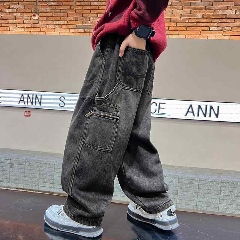 ・スタイル: カジュアル・生地: デニム・安全レベル: B・パンツ丈: 長ズボン・主な素材: 綿85%・対象: 男の子・対象年齢: 8歳以上(140cm以上)・用途: 春、秋・種類: ジーンズ・股開き: なし・生地加工: 柔らか обраб...