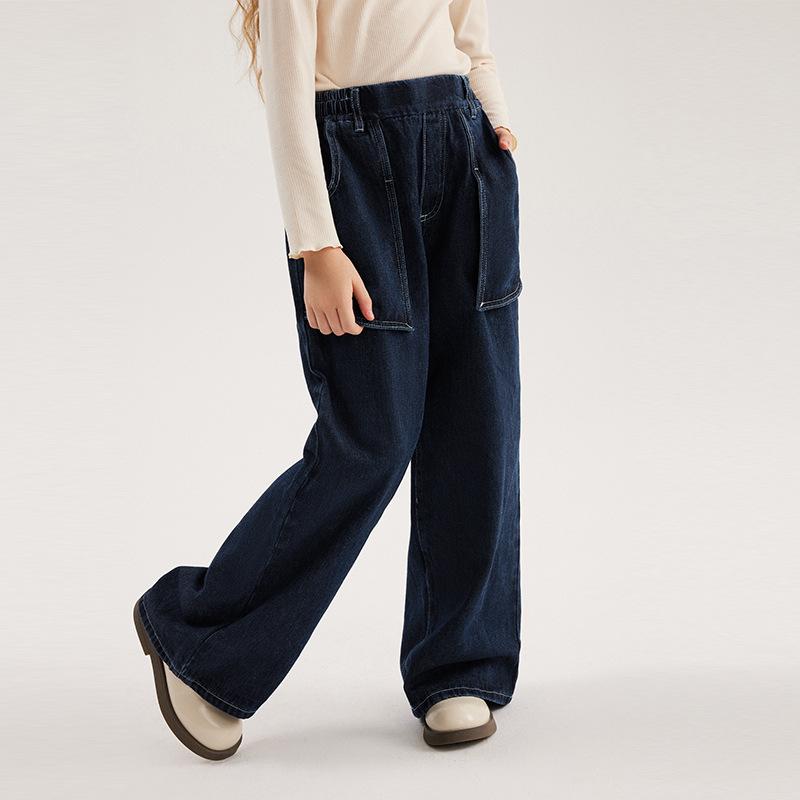 ・カテゴリ: パンツ・スタイル: カジュアル・素材: 綿・主な素材: 綿65.2%・対象: 女児・対象年齢: 中大童(8歳以上、140cm以上)・シーズン: 冬・種類: ジーンズ・股下: フルレングス・柄: 無地・要素: おしゃれ・ウエスト...