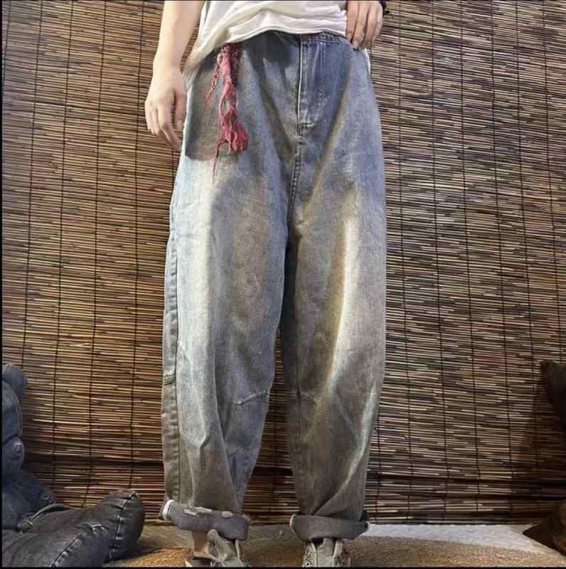 ・カテゴリ: 牛仔裤・スタイル: 休闲风・主な素材: 牛仔布・主な素材: 棉80%（含）-90%（不含）・パンツスタイル: 哈伦裤・パンツ丈: 長裤・ウエスト: 松紧腰・厚さ: 中等・流行要素: 做旧・カラー展開: 图片色・サイズ展開: 均...