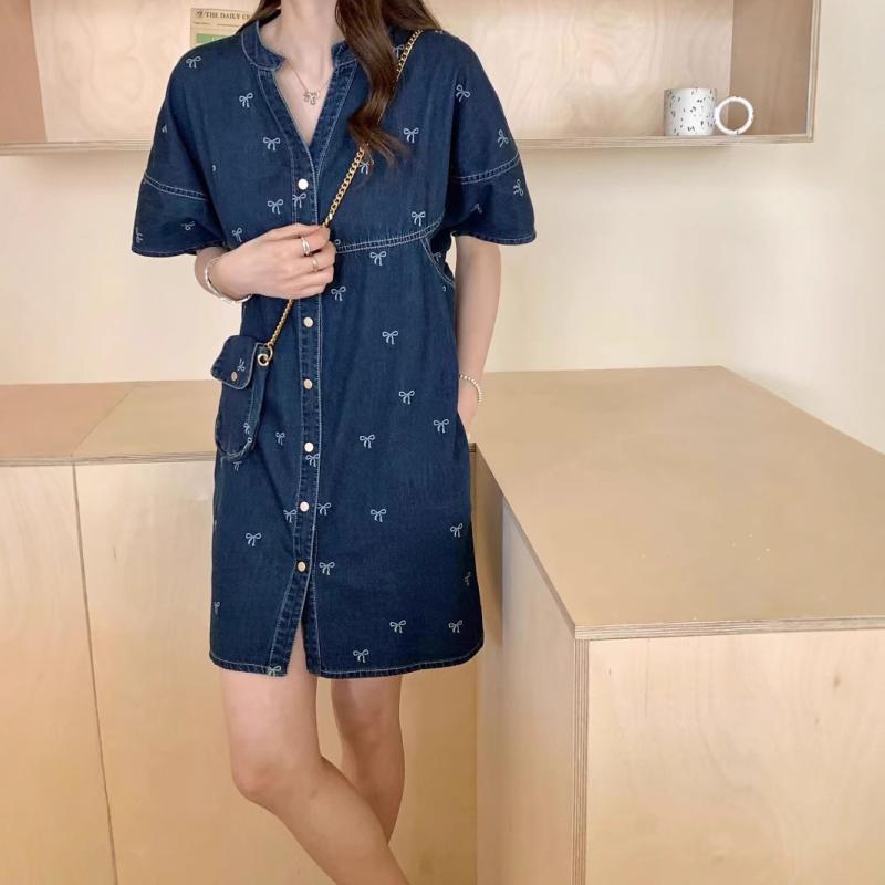 ・カテゴリ: 連衣裙・スタイル: 復古風・主な素材: PVC 30%以下・袖丈: 短袖・スカート丈: 中丈・スカート型: Aライン・ネックライン: 半開き襟・袖型: 標準袖・ウエスト位置: ミッドライズ・ディテール: ボタン・カラー展開: ...