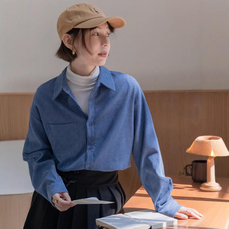 ・素材: コーデュロイ、スパンデックス、ナイロン・柄: 無地・スタイル: カーディガン・袖丈: 長袖・フィット: ゆったり・着丈: ミドル丈（50cm超～65cm以下）・ネックライン: ポロネック・袖: レギュラー袖・特徴: ポケット・カラ...