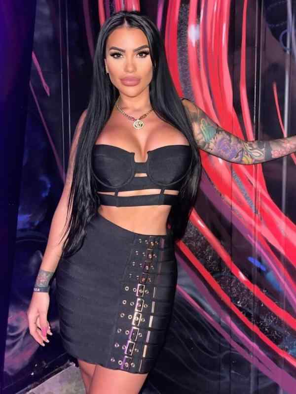 ・柄: 無地・スカート丈: ミニスカート・素材: ニット、ポリエステル繊維、スパンデックス・スタイル: 通勤、都会的・セット内容: スカートセット・袖丈: ノースリーブ・カラー: ホワイト、ブラック・サイズ: XS、S、M、L・対象: 女性