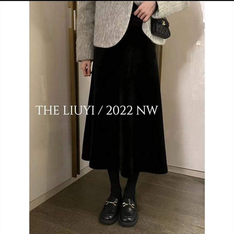 ・項目名: 柄・値: 無地・項目名: 加工・値: 吊り染め・項目名: 素材・値: ベルベット・項目名: 主素材・値: ベルベット、アクリル・項目名: スカート・値: Aラインスカート・項目名: スカート丈・値: ミモレ丈・項目名: スタイル...