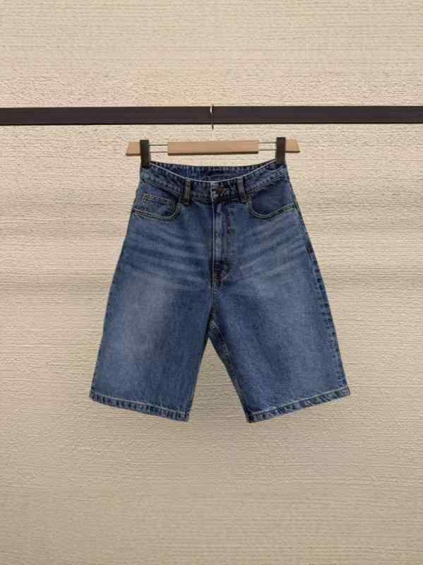 ・カテゴリ: 牛仔パンツ・スタイル: 韓式風・主な素材: 他の素材95%以上・カラー展開: ブルー・サイズ展開: S,M・パンツ丈: 5分丈・腰型: 高腰・厚み: 通常・流行要素: 水洗、ボタン、ジッパー、ワッシュド加工、ホワイト加工・弾力...