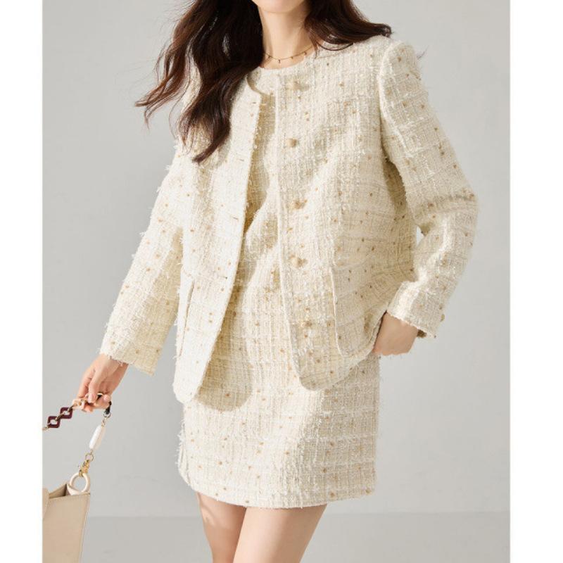 ・柄: 动漫卡通・スカート丈: ミモレ丈・スタイル: スイート・テイスト: フェミニン・素材: ポリエステル・素材（%）: 50-70・袖丈: 長袖・袖のタイプ: パフスリーブ・セット内容: スカート、ジャケット・対象: 女性・色: ジャケ...