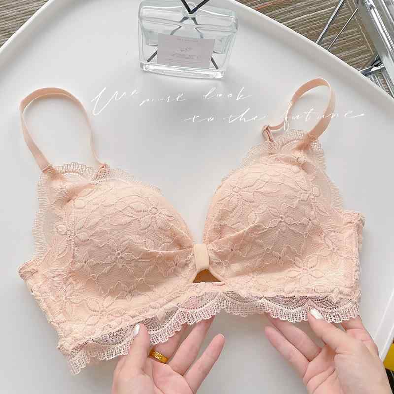 ・カテゴリ: ブラジャーセット・素材: ナイロン・裏地: ナイロン・裏地構成比: 30%以下・カップタイプ: 3/4カップ・モールドカップ: 上薄下厚・ストラップ: 固定・ホック: 後ろ3列・機能: 谷間メイク, シームレス, 通気性, 美...