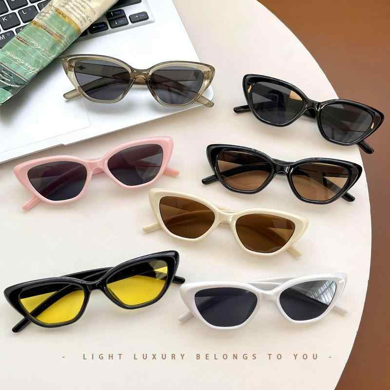 ・眼鏡構造: フルリム・適用シーン: 日焼け防止、旅行、ファッション、パーティー・フレームカラー: 1#黄色小猫眼, 2#黒色小猫眼, 3#黒縁茶レンズ小猫眼, 4#透け感のある茶色小猫眼, 5#白色小猫眼, 6#白縁茶レンズ小猫眼, 7#...