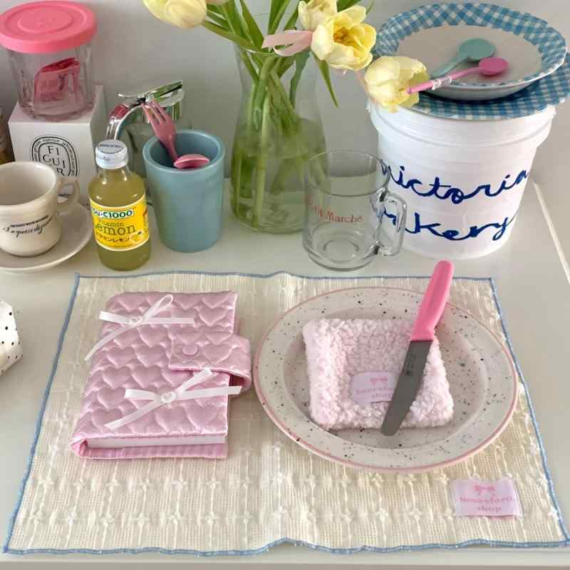 ・素材: 布・製品カテゴリ: テーブルクロス・形状: 正方形・カラー: ベージュ, ブルー, ピンク・サイズ: デフォルト・機能: 耐熱・スタイル: 韓国スタイル・柄: その他・カテゴリ: テーブルクロス