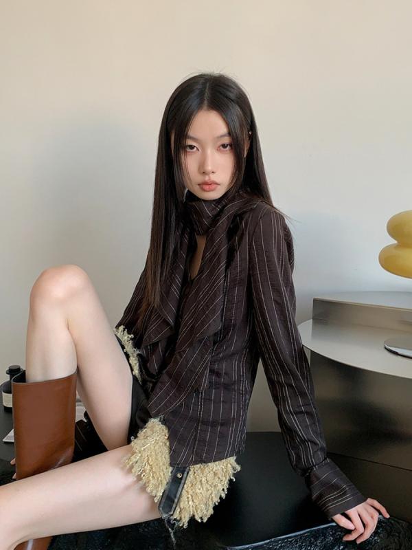 ・カテゴリ: シャツ・スタイル: 通勤風・柄: 条紋/格子・袖丈: 長袖・版型: 修身型・衣長: 短款(40cm<衣長≤50cm)・ネックライン: V字領・袖型: 通常袖・カラー展開: 条紋・サイズ展開: S,M