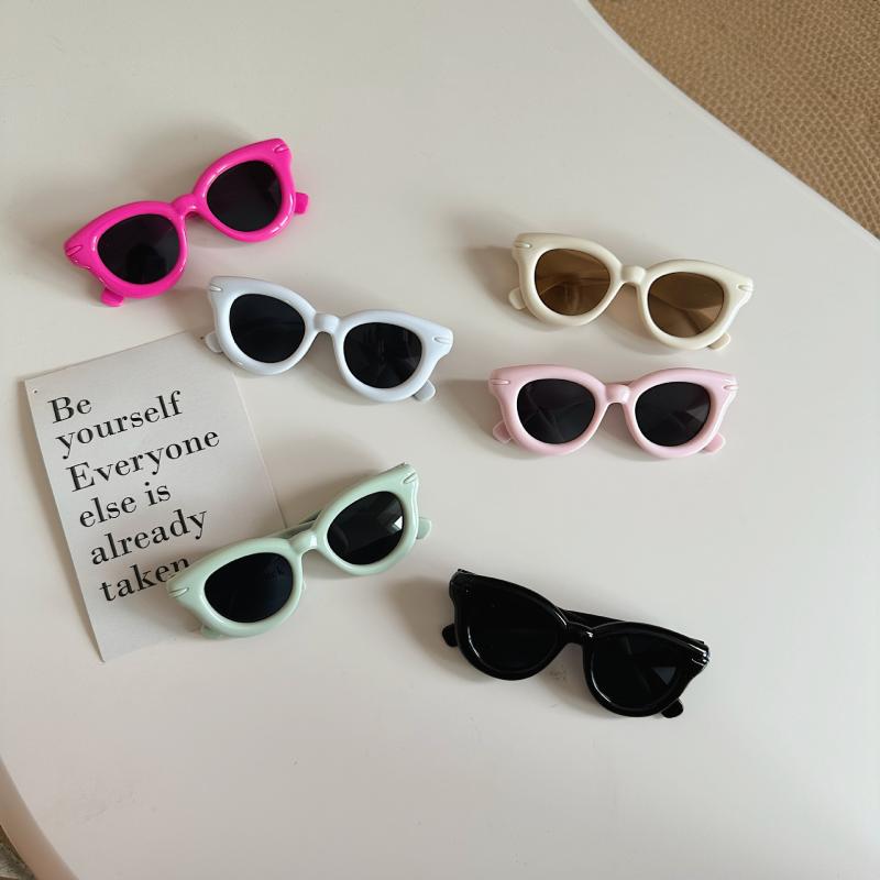 ・フレームタイプ: フルリム・対象: 女性・フレームカラー: 淡ピンク、ホワイト、ベージュ、グリーン、ブラック、濃いピンク・レンズ素材: プラスチック・フレーム素材: プラスチック・メガネの形状: 楕円・スタイル: 個性・シーン: 旅行、お...