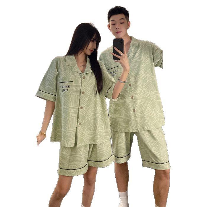 ・カテゴリ: 睡衣・スタイル: 開襟シャツ・主な素材: ポリエステル・厚さ: 薄手・ネックライン: 襟付き・袖丈: 五分袖・パンツ丈: ショートパンツ・機能: リラックス, 睡眠, ホームウェア・適用場所: アウトドア, 自宅, ホテル・カ...