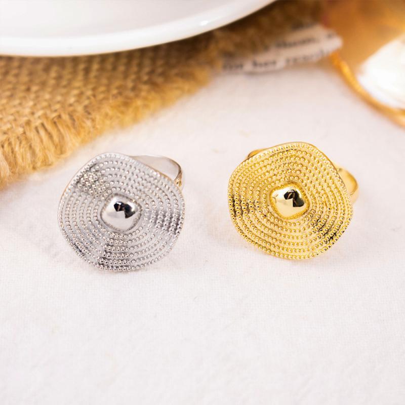 ・種類: リング、指環・素材: 銅・造型: 幾何型・加工方法: 電気メッキ・カラー: ゴールド（真金メッキ）, シルバー（真金メッキ）・流行要素: 円形・スタイル: シンプル・対象: 女性・流行要素分類: 幾何学模様・製品カテゴリ: 手飾り