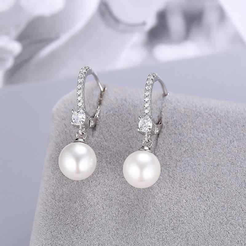 ・素材: シルバー925・デザイン: 幾何学模様・カラー: 白金色・種類: ピアス