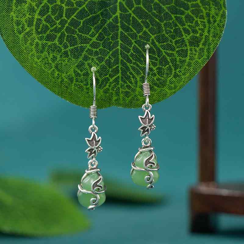 ・素材: 銅・造型: 幾何学型・処理工芸: 電気メッキ・カラー: ホワイト、ライトグリーン、ダークグリーン・流行要素: リング・スタイル: オリジナルデザイン・対象: レディース・カテゴリ: イヤリング