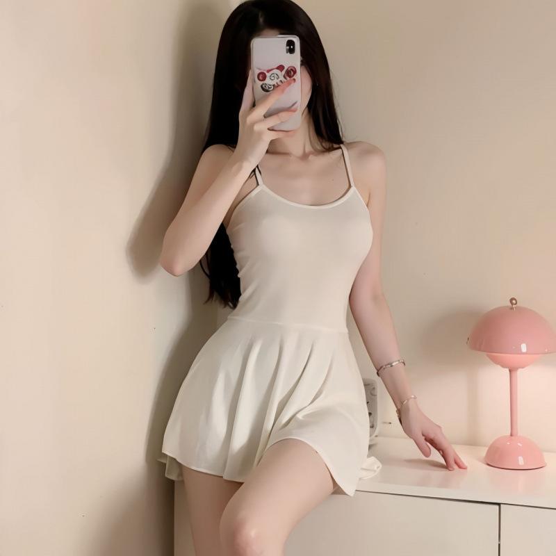 ・種類: 旗袍、和服、看護師服、学生服、可愛い少女型、舞踏会クイーンドレス、メイド服、キャリアウーマン服、従業員制服、その他・スタイル: 旗袍、漢服、タイト、スク水、網タイツ、水着・生地: ポリエステル・主素材: ポリエステル繊維・包装: ...