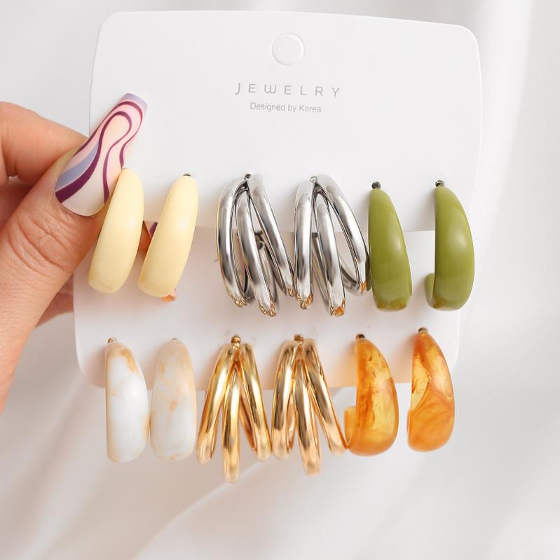 ・素材: 合金、アクリル・モチーフ: アルファベット、数字、文字・加工: 電気メッキ・スタイル: INSスタイル・対象: レディース・カテゴリ: イヤリング・流行要素: 英字